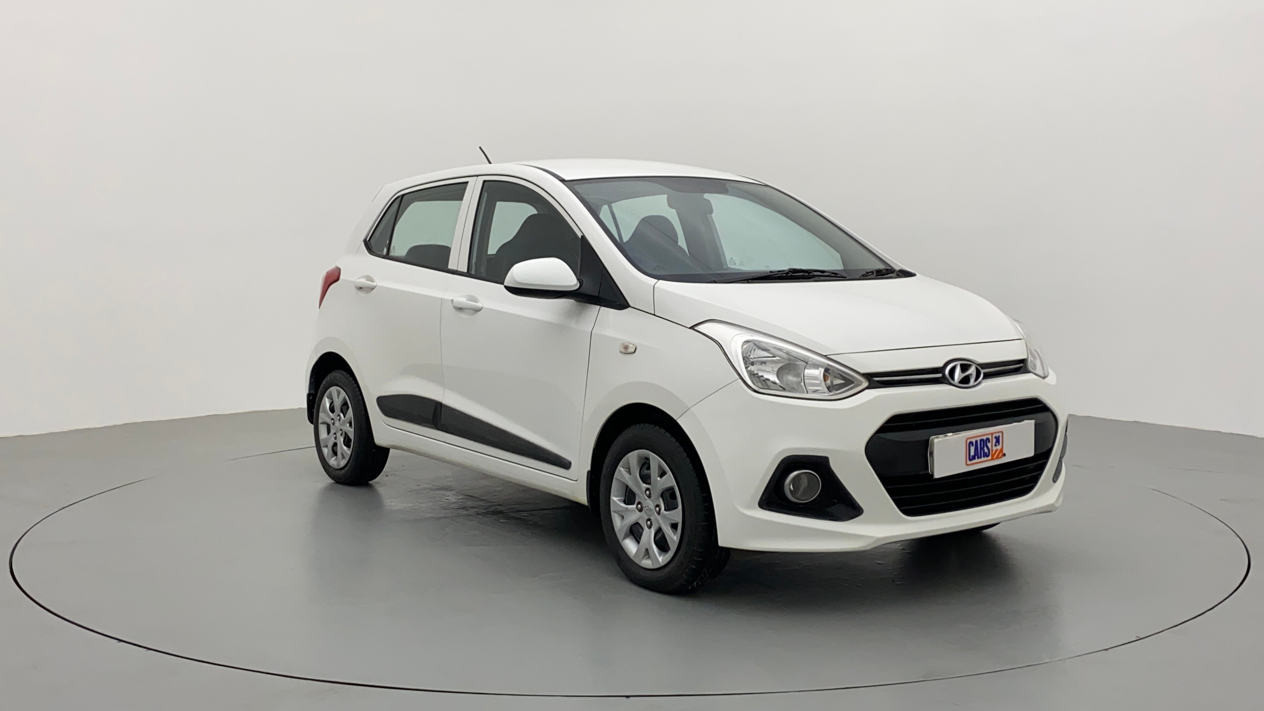 Grand i10 running board store