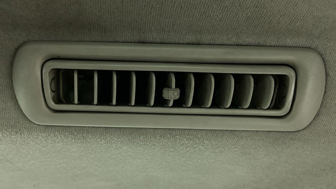 Buy Used 2010 Toyota Innova 2.5 G4 7 STR MANUAL in Pune - CARS24